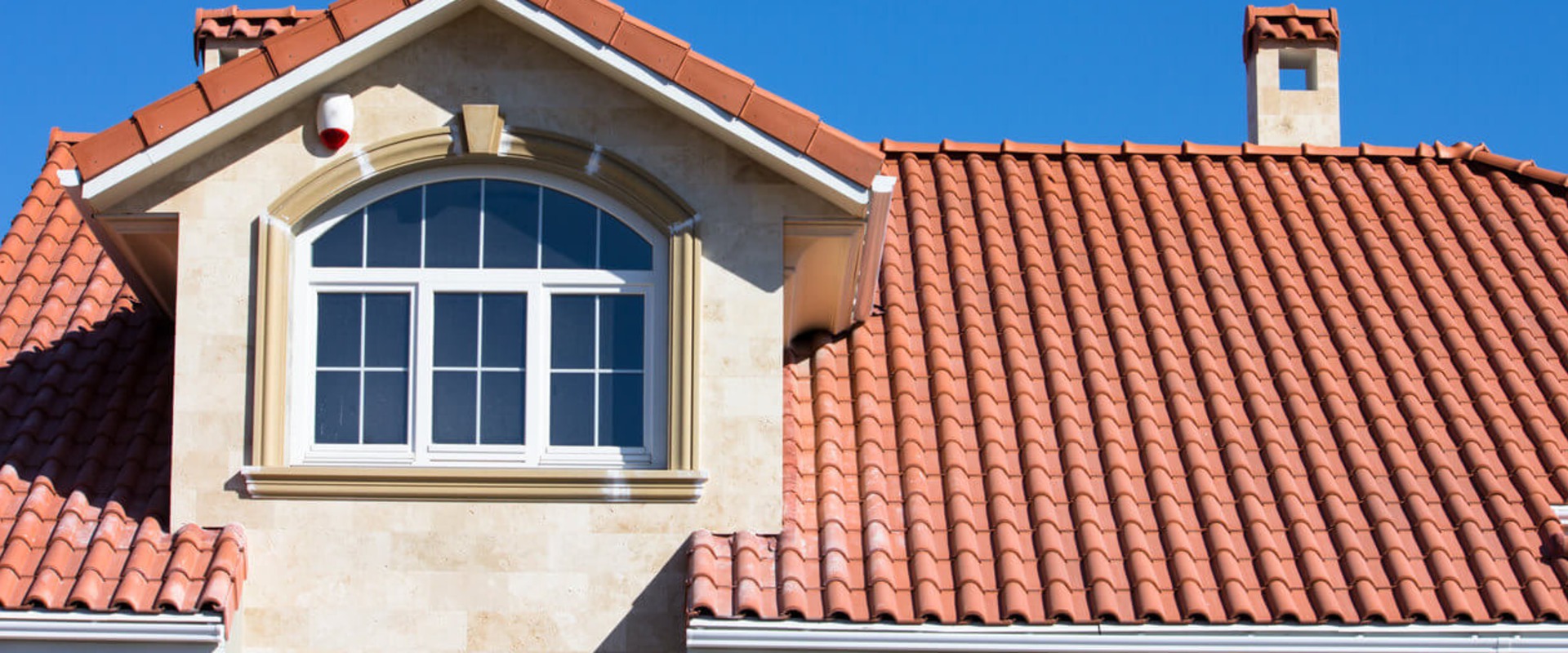 Clay Tile Roofs: A Comprehensive Overview